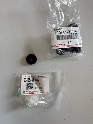Genuine Daihatsu bonnet strut clip and grommet set | Rocky garage