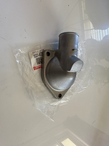 Genuine Daihatsu f70-78 thermostat housing | Rocky garage