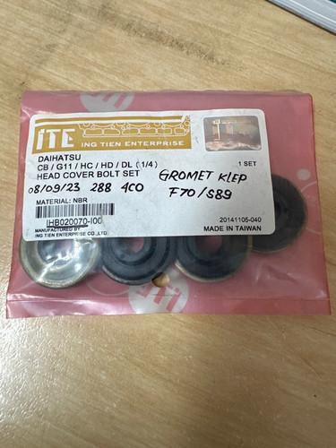 Aftermarket tappet cover bolt seals DL | Rocky garage