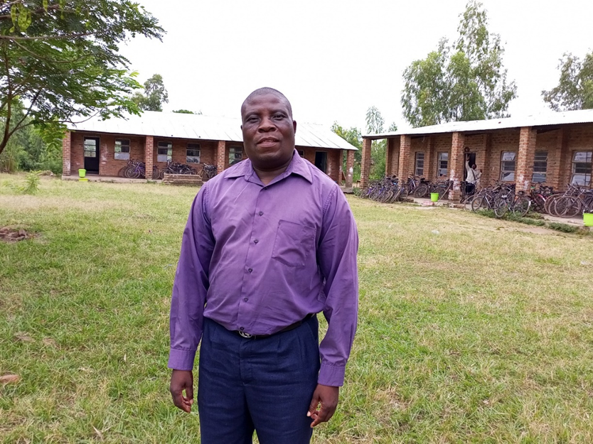 CHIKONDE BOG MAINTAINS SCHOOL WINDOW CLASSES