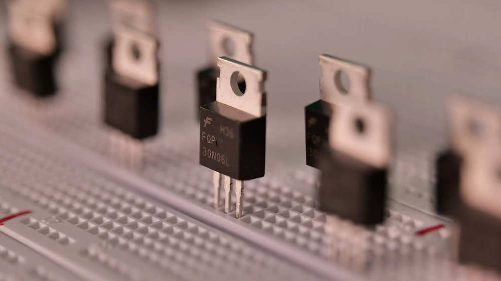 Strategies to Prevent Transistor Failures in Modern Circuit Design