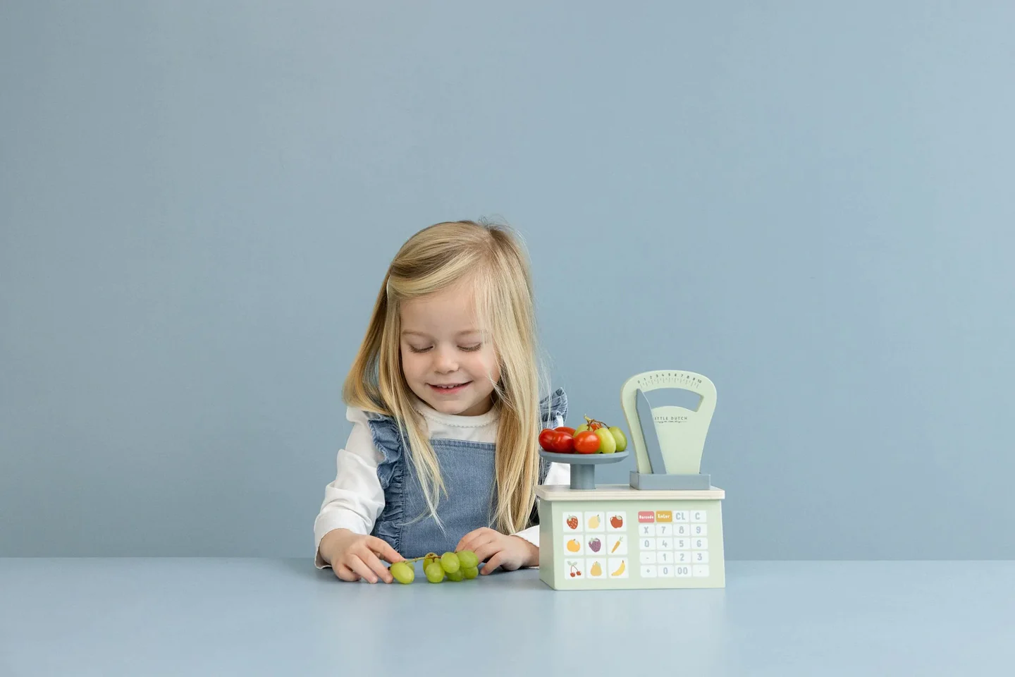 LITTLE DUTCH Toy Weighing Scale | miniMINIMALISTC