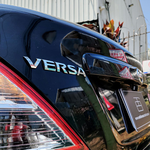 Letras traseras para Nissan Versa | Fabrica de Emblemas