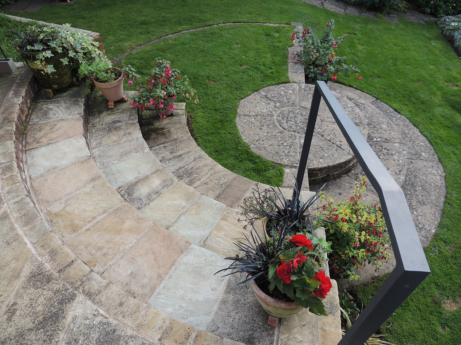 New terrace in split level garden. Ruth Bridgeman garden design, Salisbury
