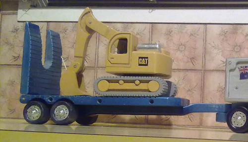Digger 9t with Trailer - Patterns and Instructions | Making Wooden Toys