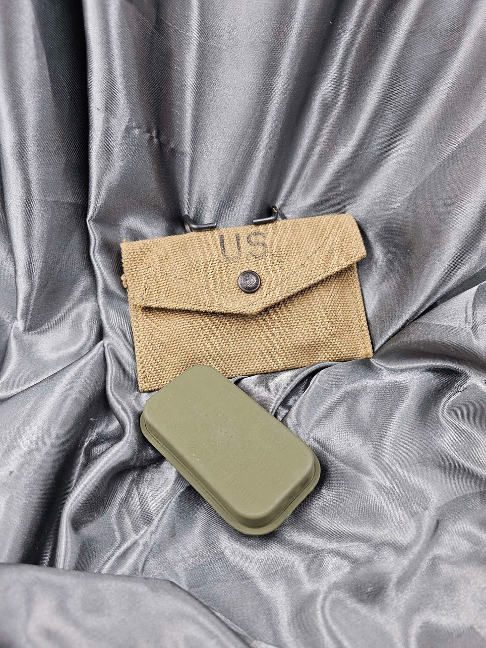 WWII US FIRST AID POUCH BRITISH MADE | The War Front