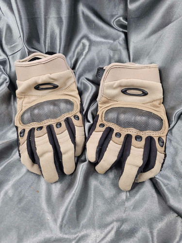 US ARMY OAKLEY KNUCKLE GUARD GLOVES | The War Front