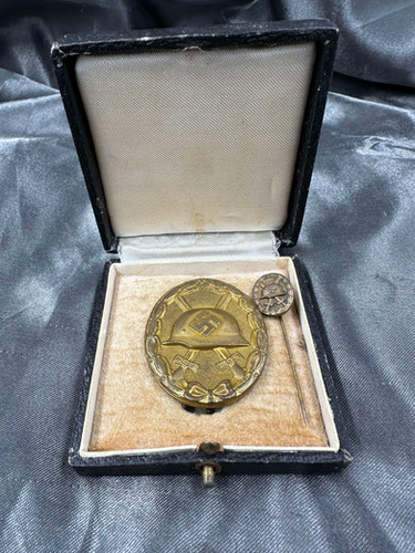 WWII GERMAN GOLD WOUND BADGE AND MINI LAPEL PIN | The War Front