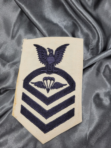 WWII US NAVY PARACHUTE RIGGER FIRST CLASS RATE | The War Front