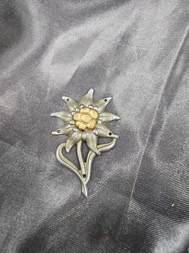 WWII GERMAN EDELWEISS CAP BADGE | The War Front