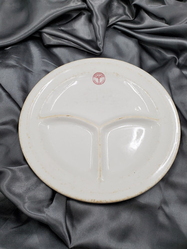 WWII ARMY MEDICAL COMPARTMENT DINNER PLATE | The War Front