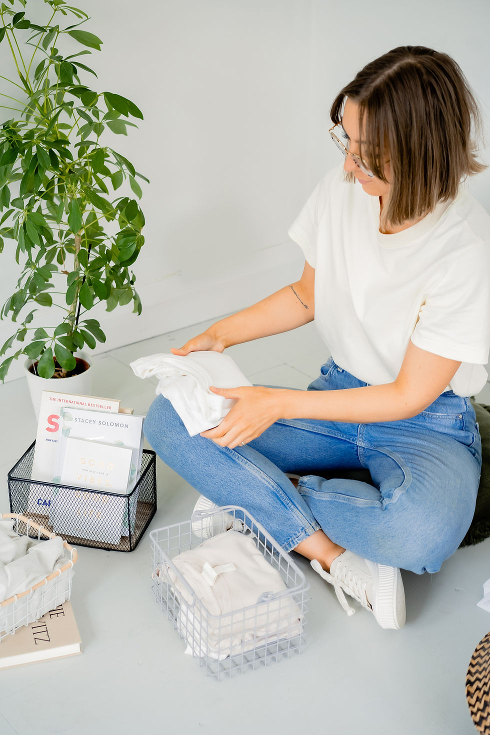 13 Thought-Provoking Questions to Ask Yourself To Avoid Overconsumption