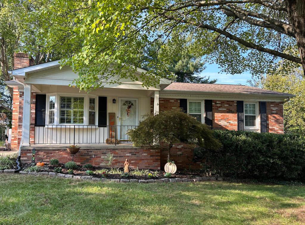 Just Listed! Two-Level Brick Rambler in Leesburg, Offered at $648,500