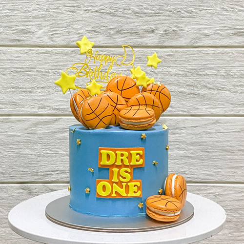Basketball Macaron Theme cake | Caramelloz