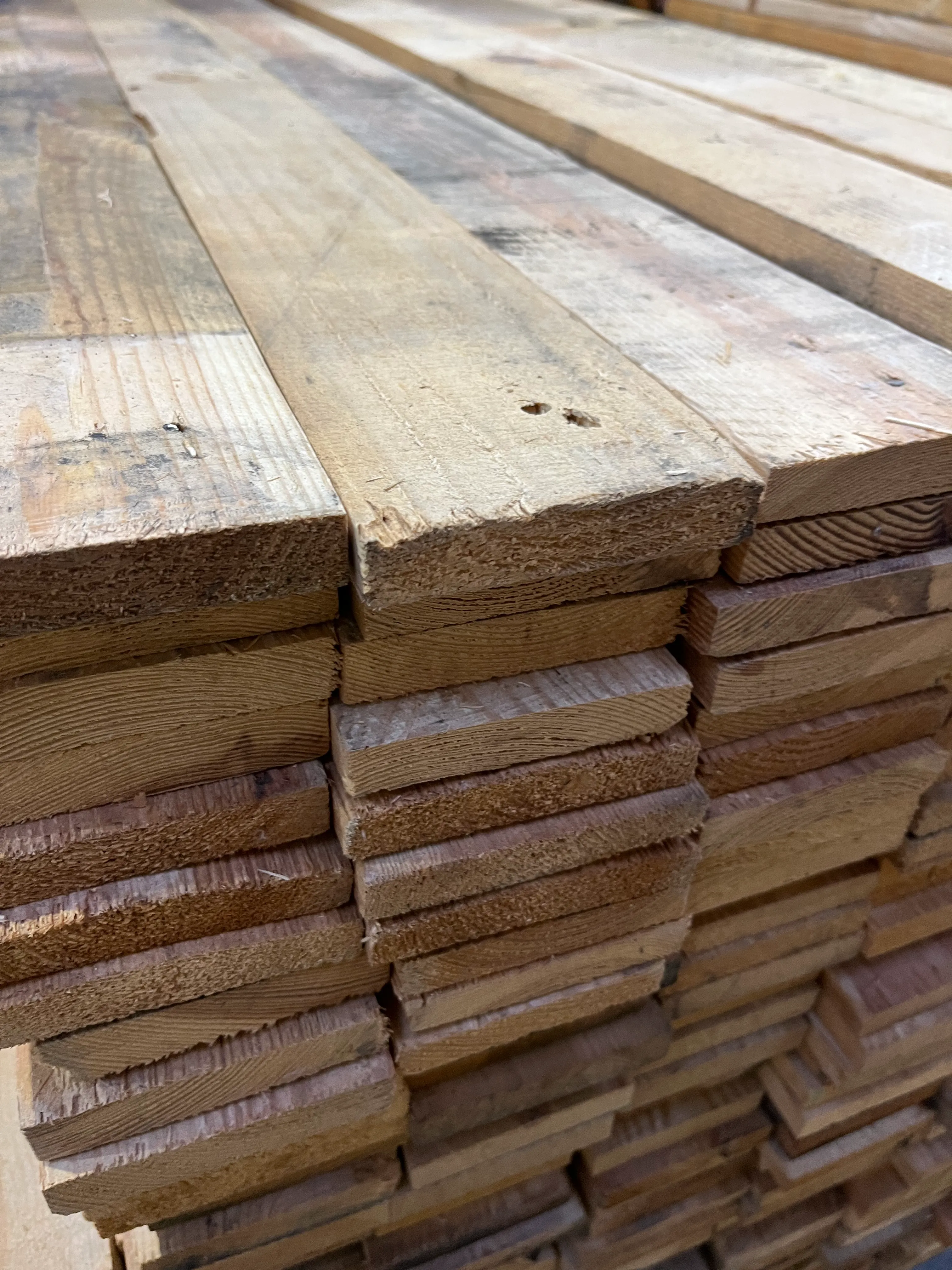 R50 1420x95x17mm Recycled Timber | bornagainpallets