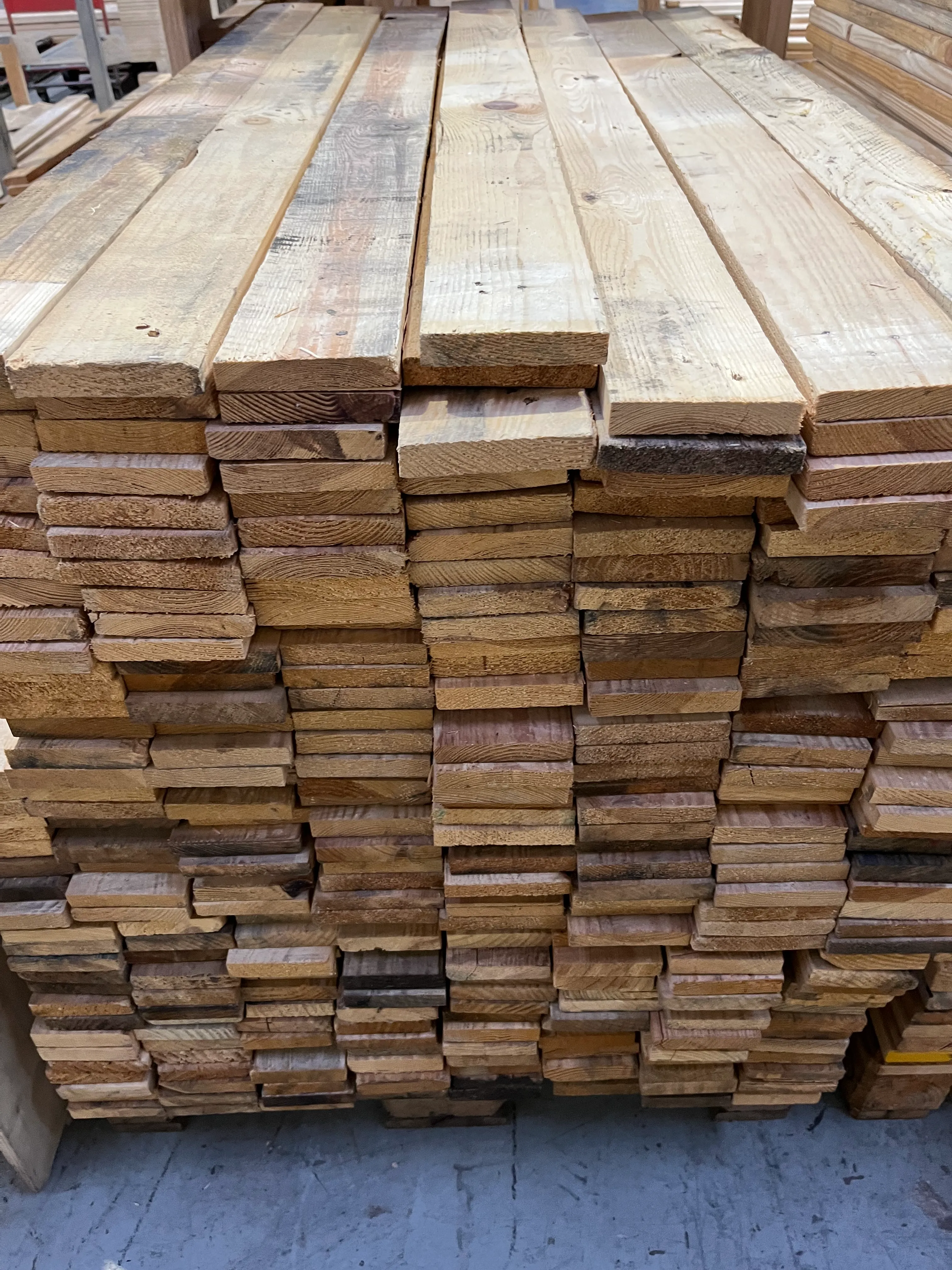 R50 1420x95x17mm Recycled Timber | bornagainpallets