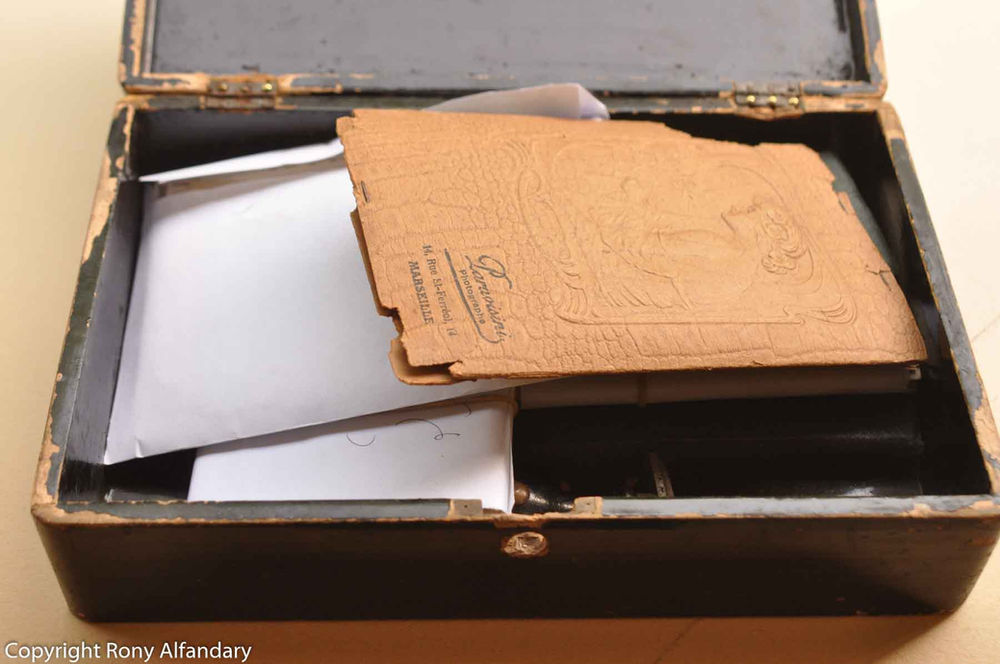 Memories from Boxes (Heb)