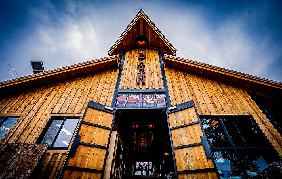 The Barn In Sisters | Taphouse & Food Carts