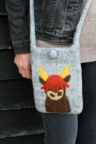 Small Shoulder Bag Highland Cow | Dumble FarmA cute felt cow bag for ...