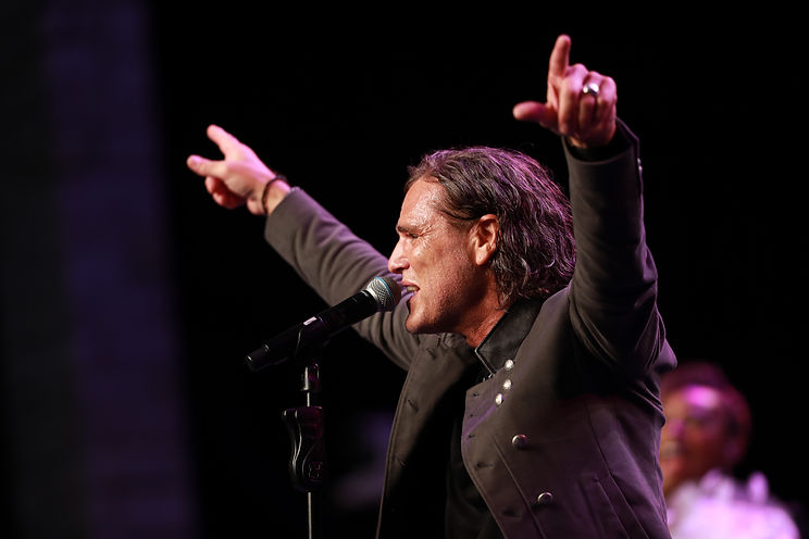 ABOUT | Michael Howell