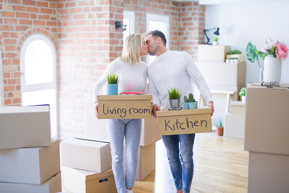 Decluttering Tips for Couples: Creating a Harmonious and Organized Home Together