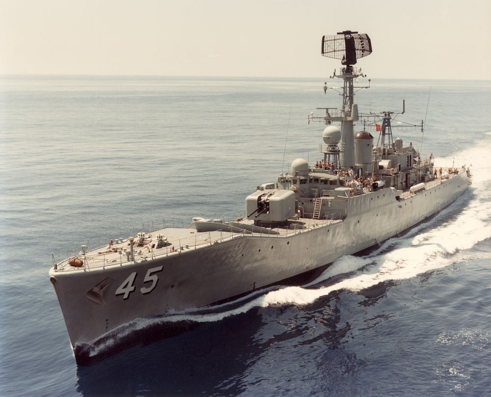HMAS Yarra F07 - DE45