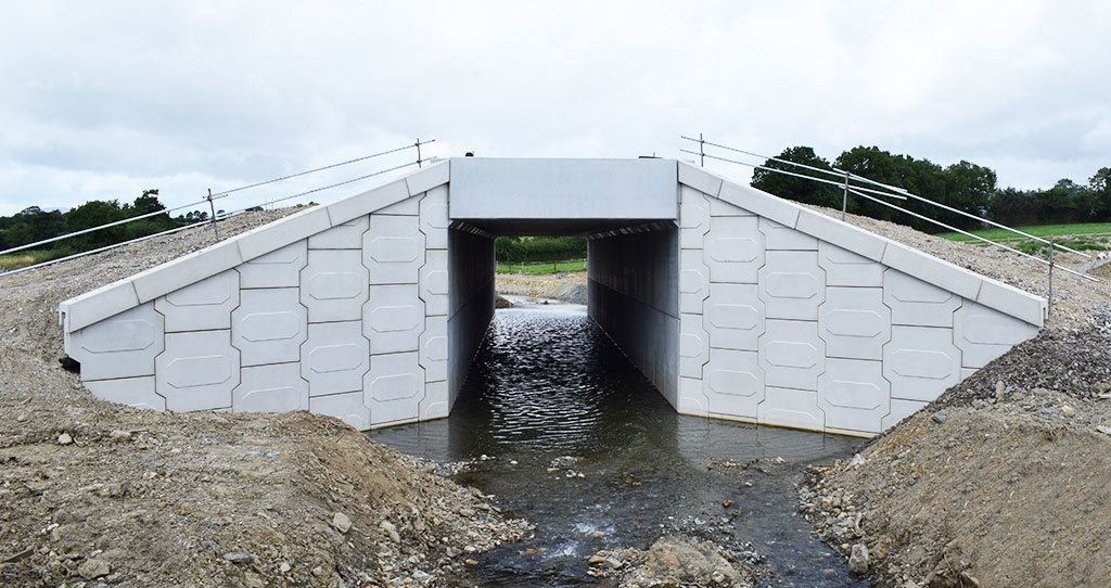 10,000M2 OF VSoL RETAINED EARTH WALLS FOR 32 STRUCTURES