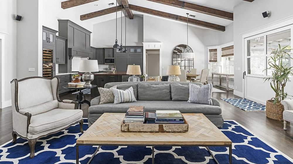 Choosing Living Room Rugs: Comfort & Style Guide by Dreamden