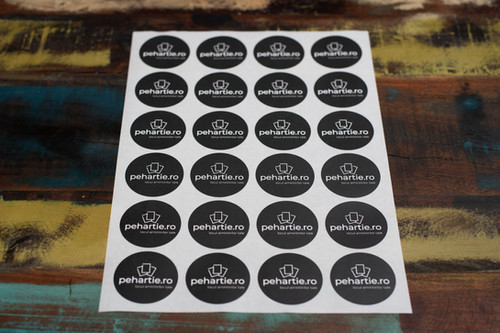 Stickere rotunde (dimensiuni standard, hârtie adezivă simplă) | pehartie.ro