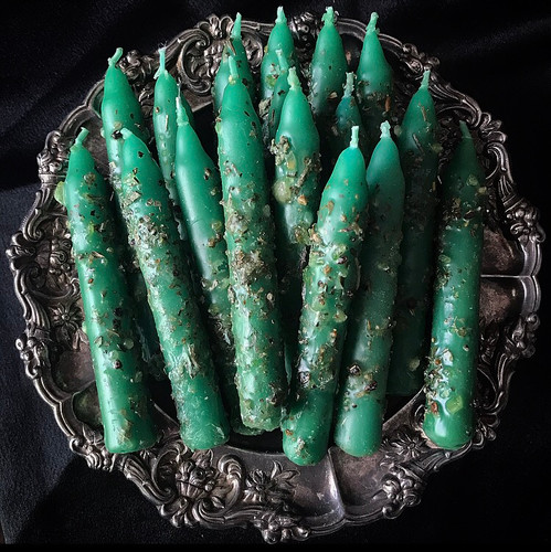 Money Drawing Ritual Candle | The Witchery NZ