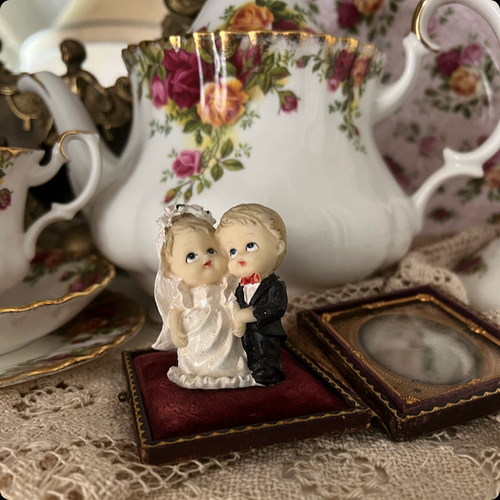 Miniature Bride & Groom Cake Topper | The Witchery NZ