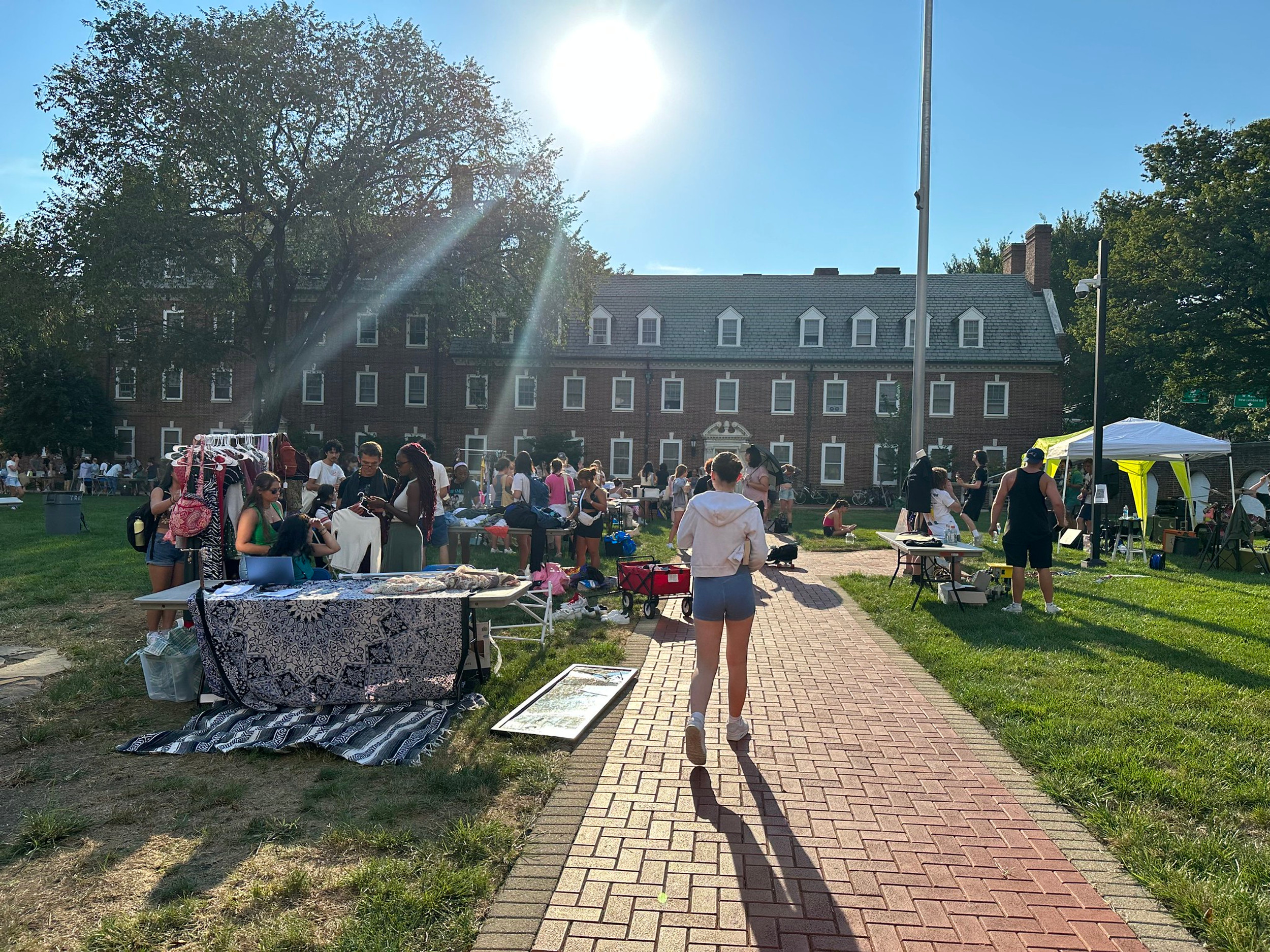 Feature: A look into the S4E flea market