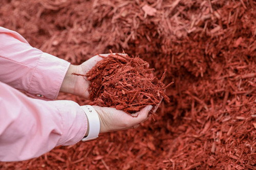 Red Mulch | Sienna Mulch