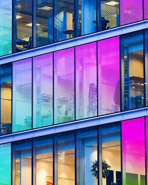 GLASSILED with a touch of SOLTECH | media facade