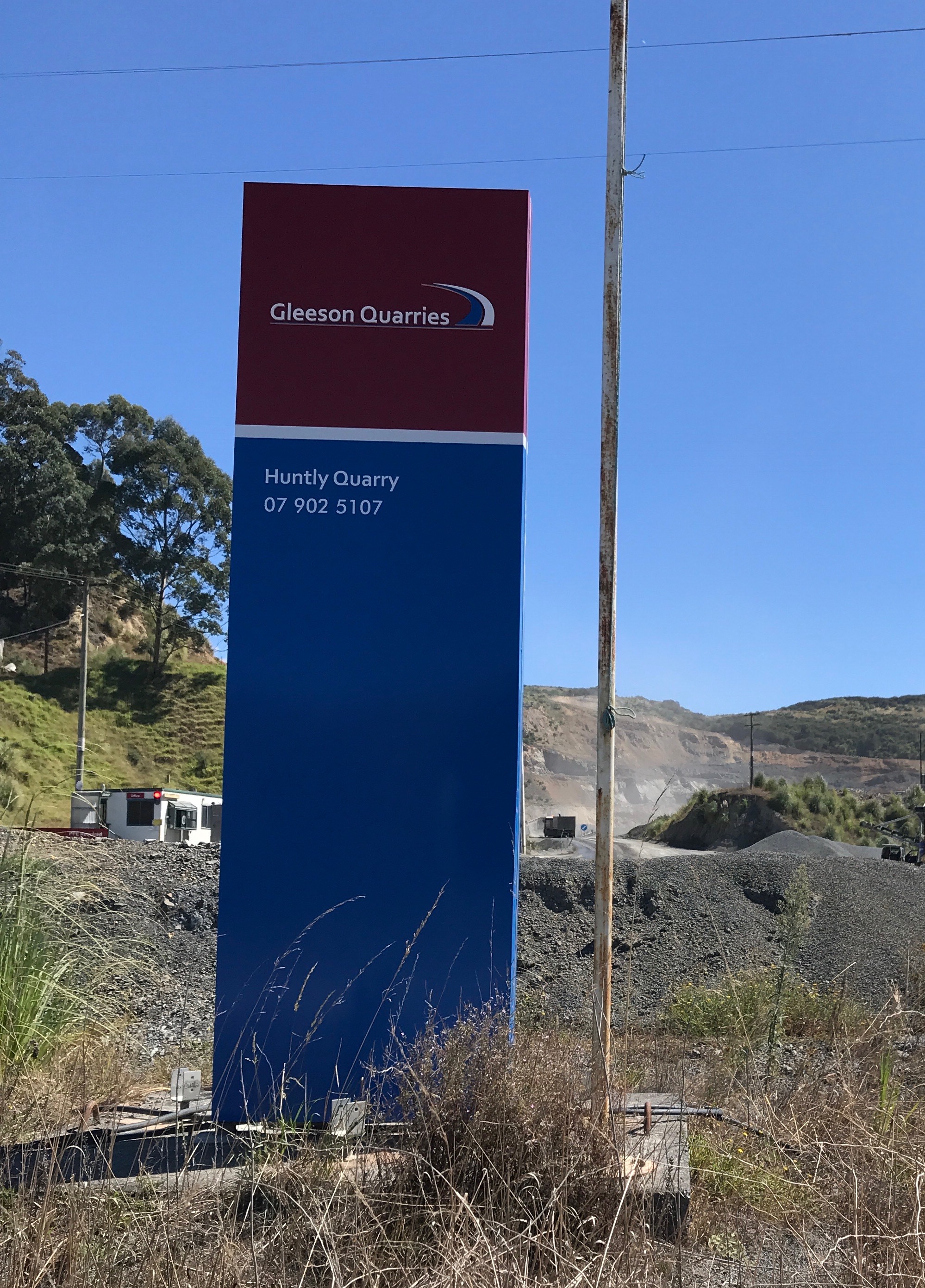 Pylon, Display Plinth & Pole Signage Auckland | Freestanding Signs