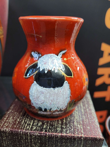 10cm Valais black nosed sheep vase. A rare and beautiful breed hand ...
