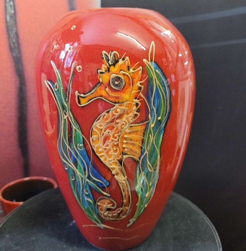 22cm vase featuring 3 delicately painted seahorses | Anita Harris Pottery
