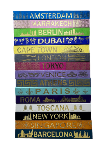 Travel Destination Display Books | Discovery Noosa