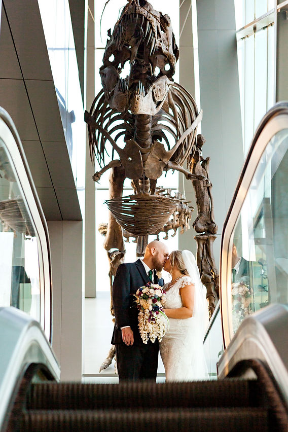 Dallas Perot Museum Wedding Dinosaurs, Geodes, And Cake: A Perot