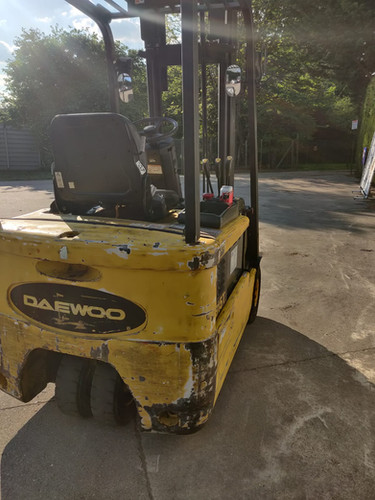 DAEWOO 1.5 TON ELEKTO MET SIDESHIFT | mangust-heftrucks