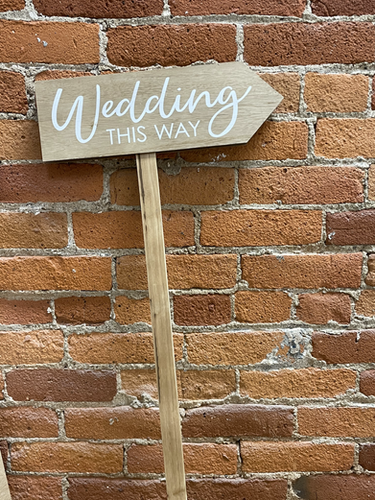 Wooden "Wedding This Way" Sign | Simply Borrowed