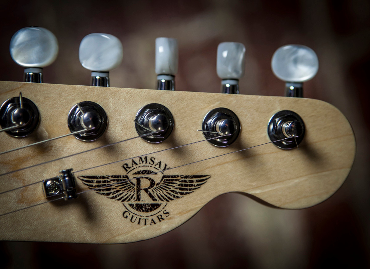 HOME | ramsay-guitars