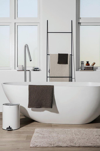 Nero Modern Black Towel Ladder | Blanket & Towel Organizer