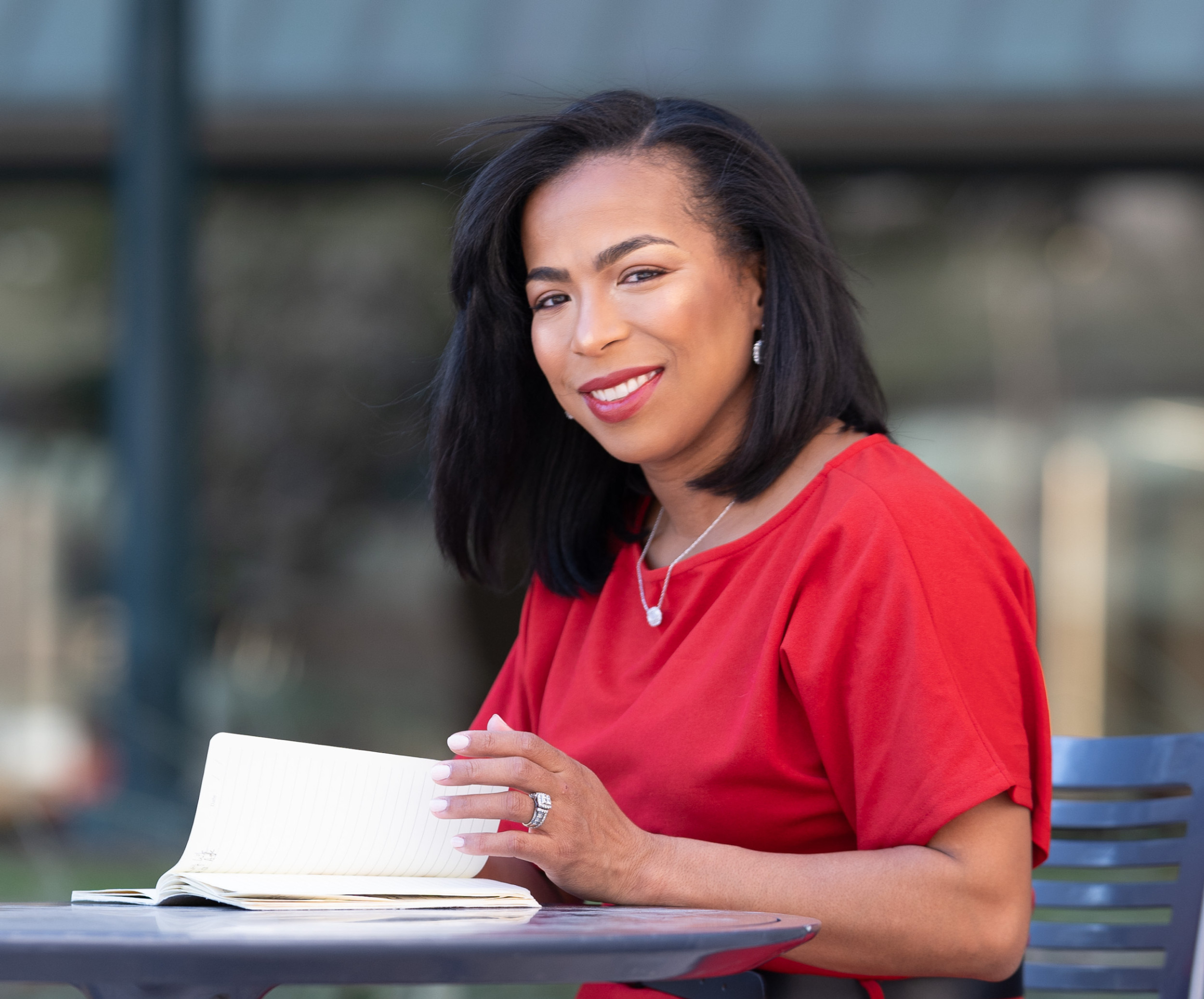 TianEn Stephenson | corporate author, speaker, career curator