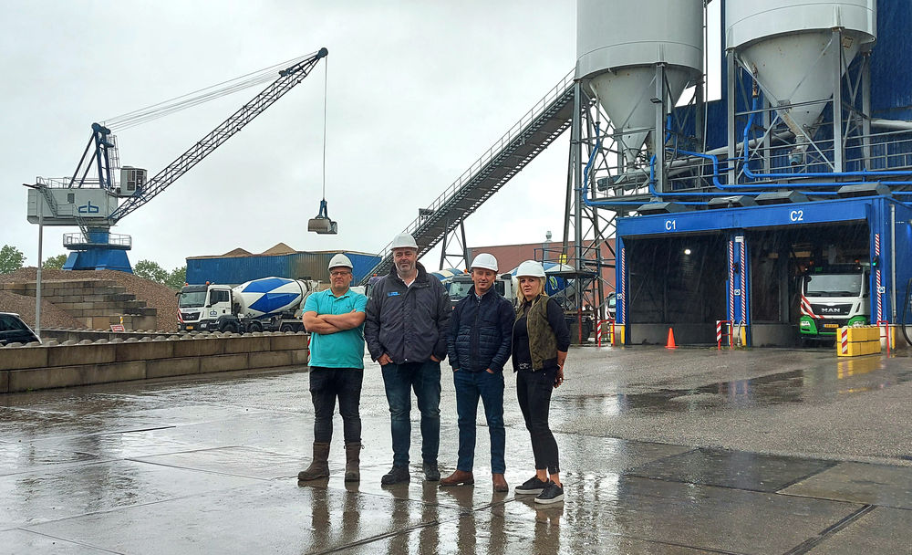 Peter van der Vlist neemt betoncentrale Zoeterwoude over