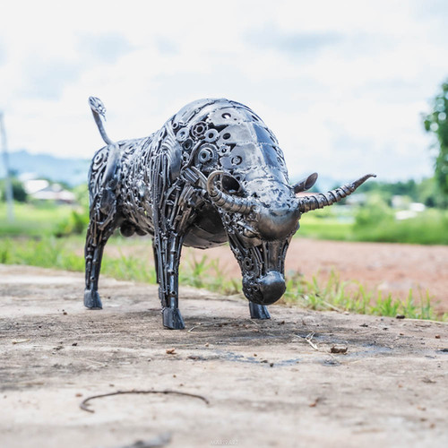 Bull scrap metal sculpture | mari9art
