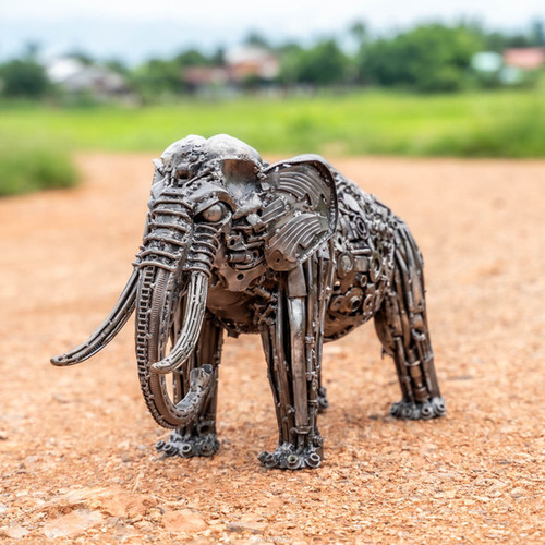 Elephant small metal sculpture | mari9art