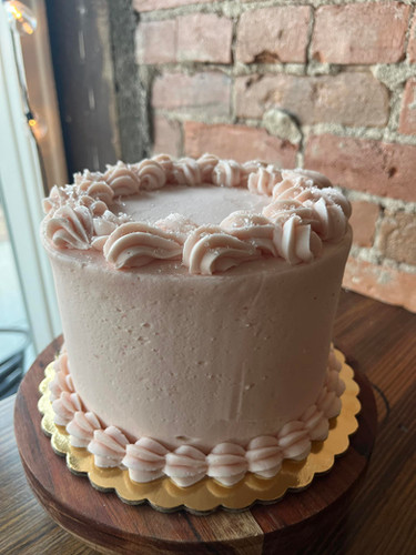 Champaign Cake | Bricktown Bakery