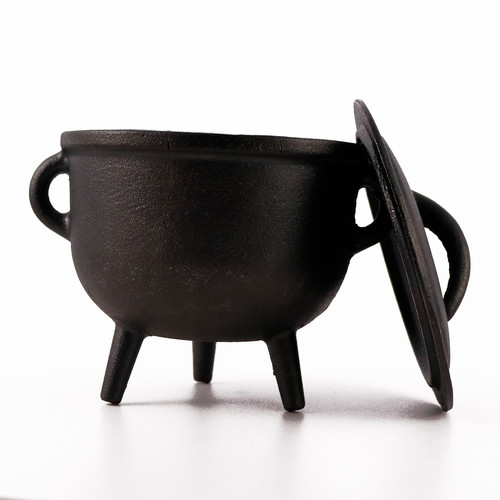Cast Iron Cauldron with Handle | STICKS & STONES
