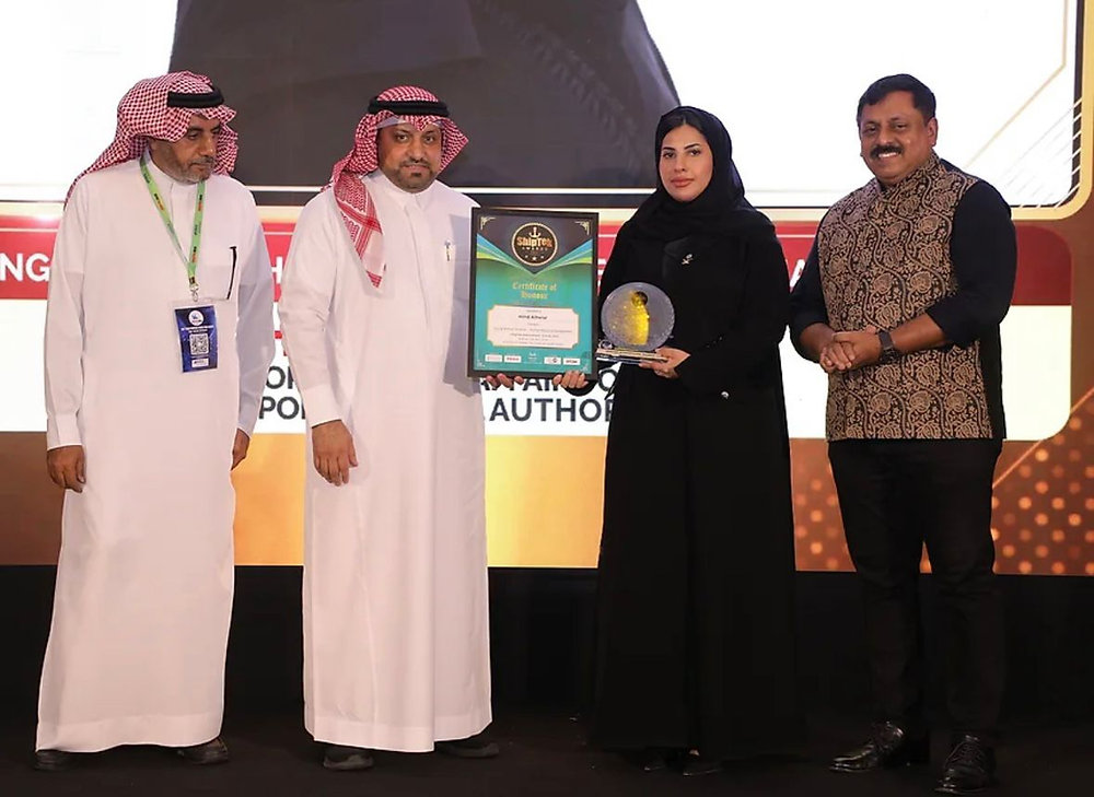 Saudi Woman Ms. Hind Alhelal Received ‘Young Woman Achiever of the Year ...
